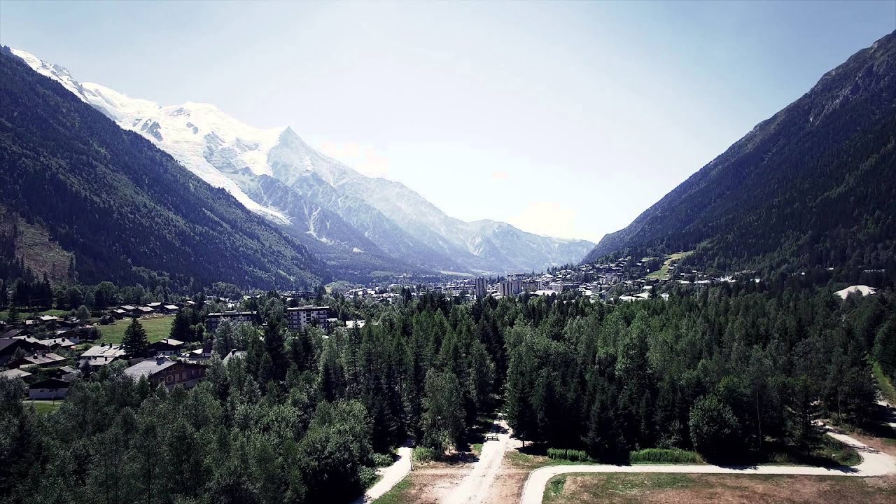 Episode 5 : Promenade à bicyclette dans Chamonix / Bike ride in ...