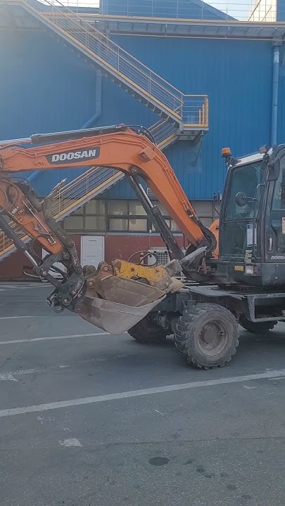 excavator story 굴착기는 언제나 #DX55W-5L - YouTube