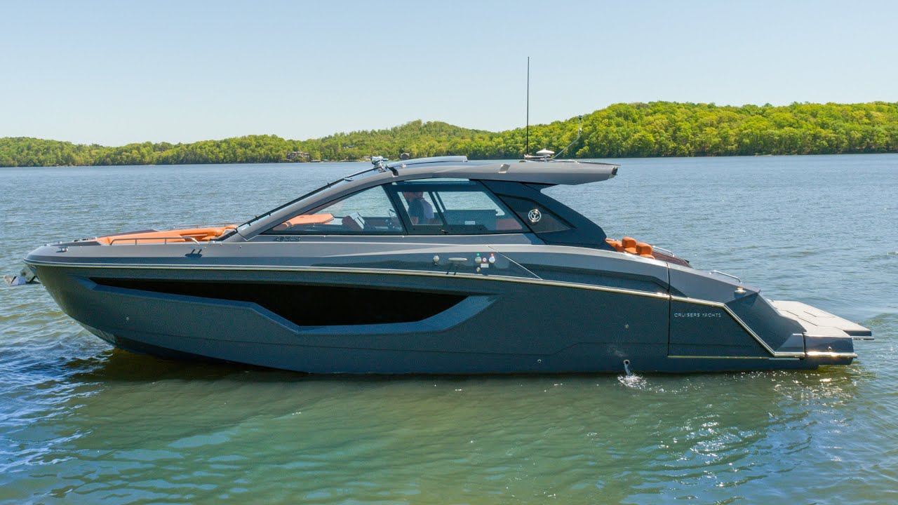 2023 Cruisers Yacht 42 GLS Walkthrough - YouTube