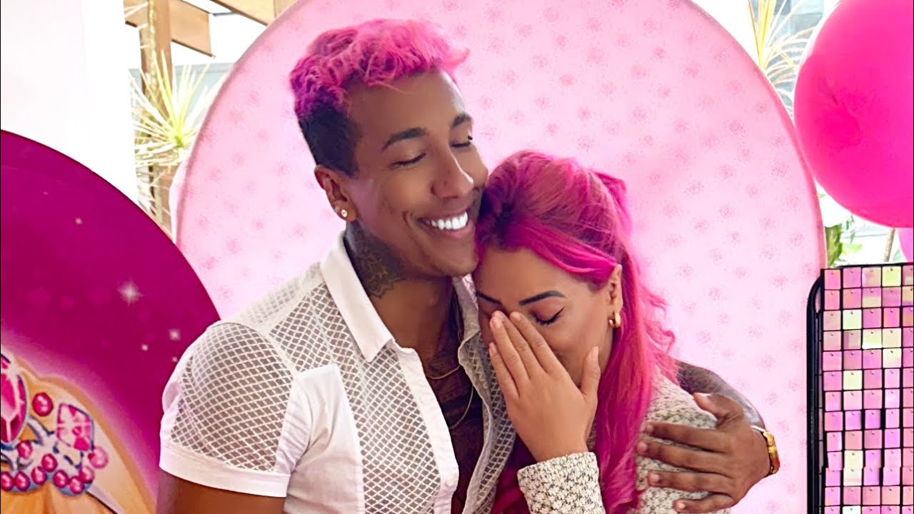 Reação de Mayca no niver surpresa que eu fiz! 🎂🎁💖 @mayca.brasil # ...