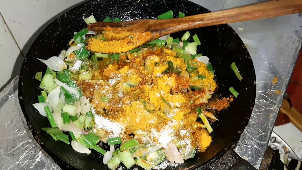 Golda chingri Bhuna recipe. Shrimp fish curry recipe in bangla. - YouTube