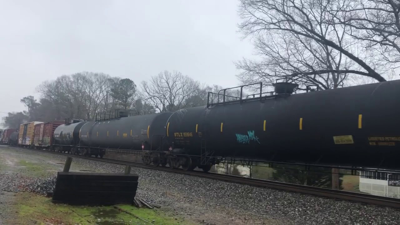 GE NS Dash 9 # 9751 Leads NS 118 on a Misty and Cold Raining Day Along ...