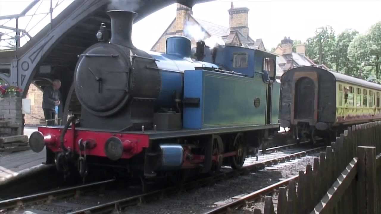 Steam trains & boats at Windermere Lakeside - YouTube