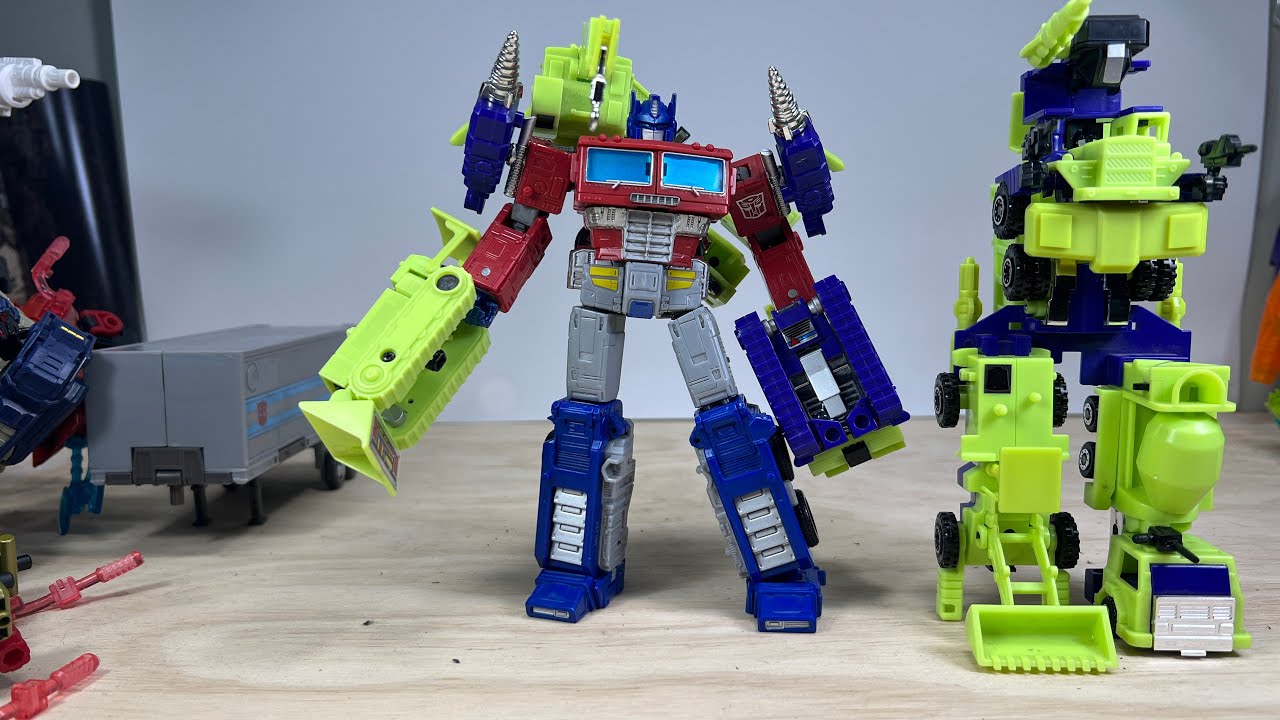 Optimus in G1 Devastator armor - YouTube