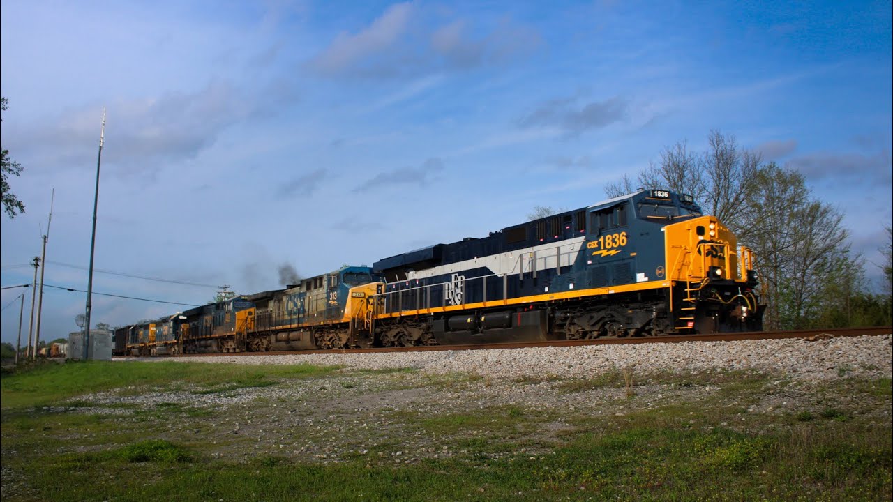 Heritage along the S&NA | CP 7016 and CSX 1836 in Tennessee. - YouTube
