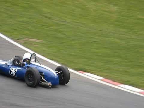 BEN SIMMS 1098cc COOPER T59 & JAMES CLARIDGE 1098 LOLA MK5a - YouTube