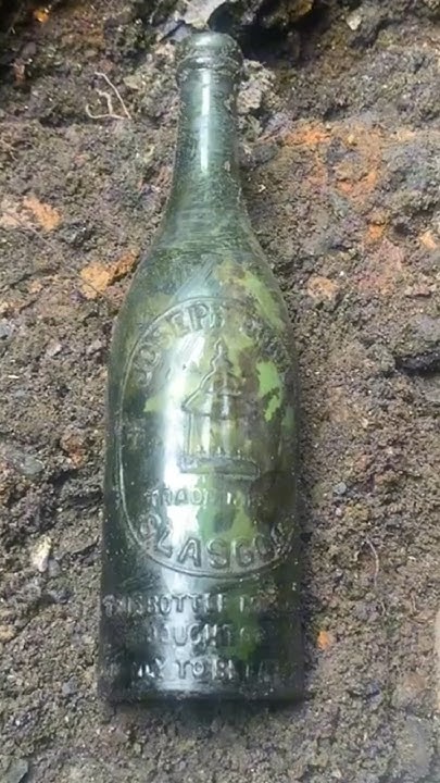 Joseph dunn Glasgow beer bottle found bottle digging Glasgow Scotland - YouTube