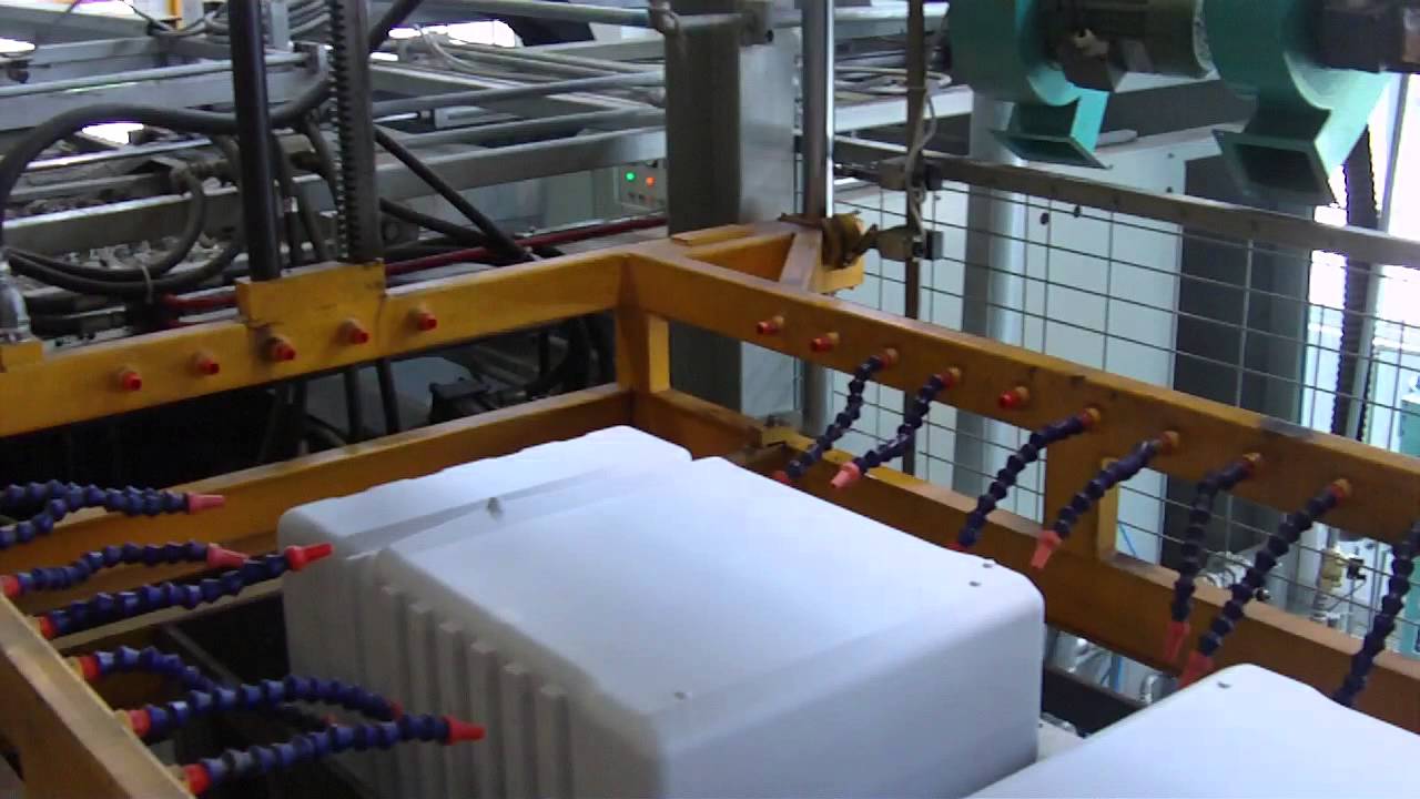 4 Stations Vacuum Forming Machine by Linear Chain Transmision for HIPS ...