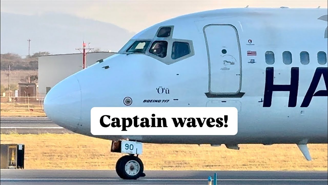 Captain waves at the camera! - Hawaiian 717 (N490HA) | Kahului Airport ...