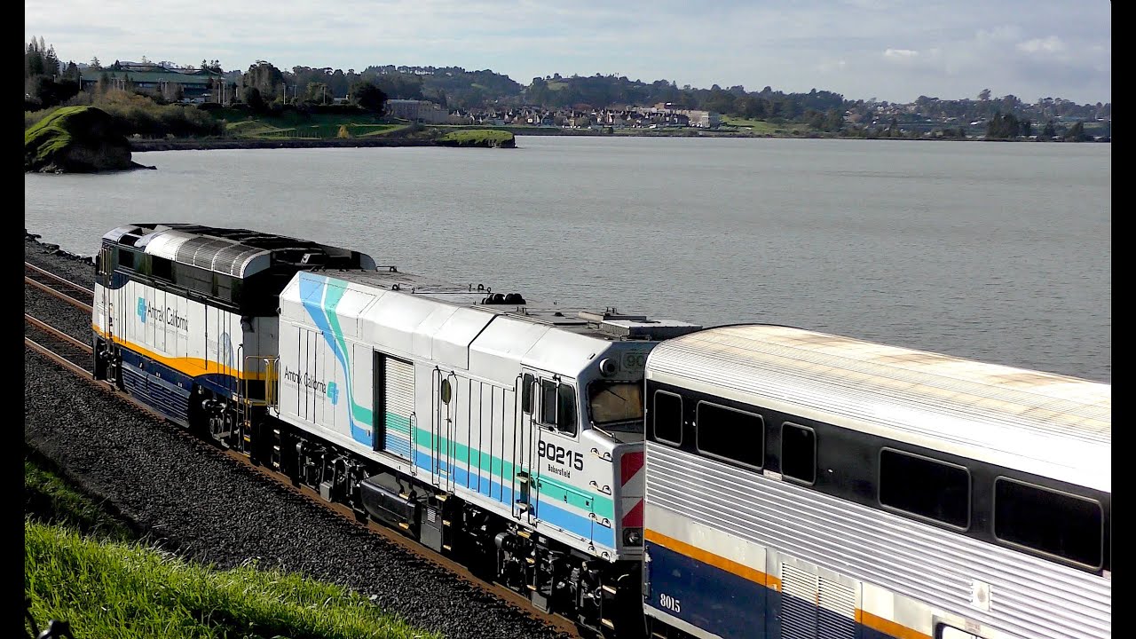 AMTRAK NPCU 'cabbage' F40PH paired with EMD F59PHI at Pinole with a San ...