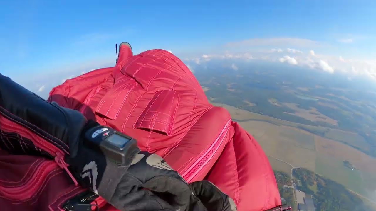 #1170 Rodeo and Wingsuit flyby, Resebo Cam - YouTube