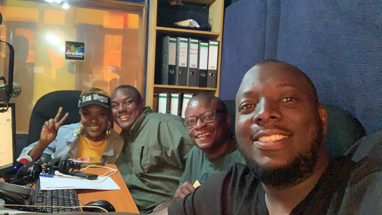 TALK AND TALK SHOW JULIANA B2C EDITION. - YouTube