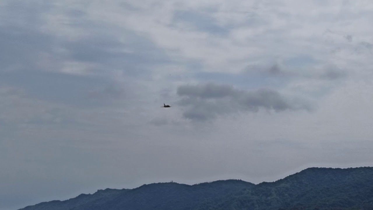 skymaster avanti xl - YouTube