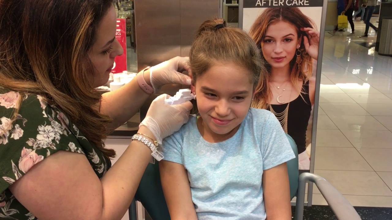 Getting my 3rd ear piercing done, 10 years old, silly Kiki, Kiki - YouTube