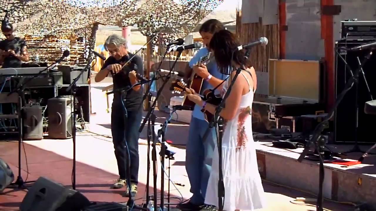 Darol Anger, Scott Law, Sharon Gilchrist @ Joshua Tree Roots Music ...