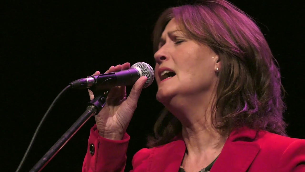 Karen Matheson and Donald Shaw live at Celtic Colours - YouTube