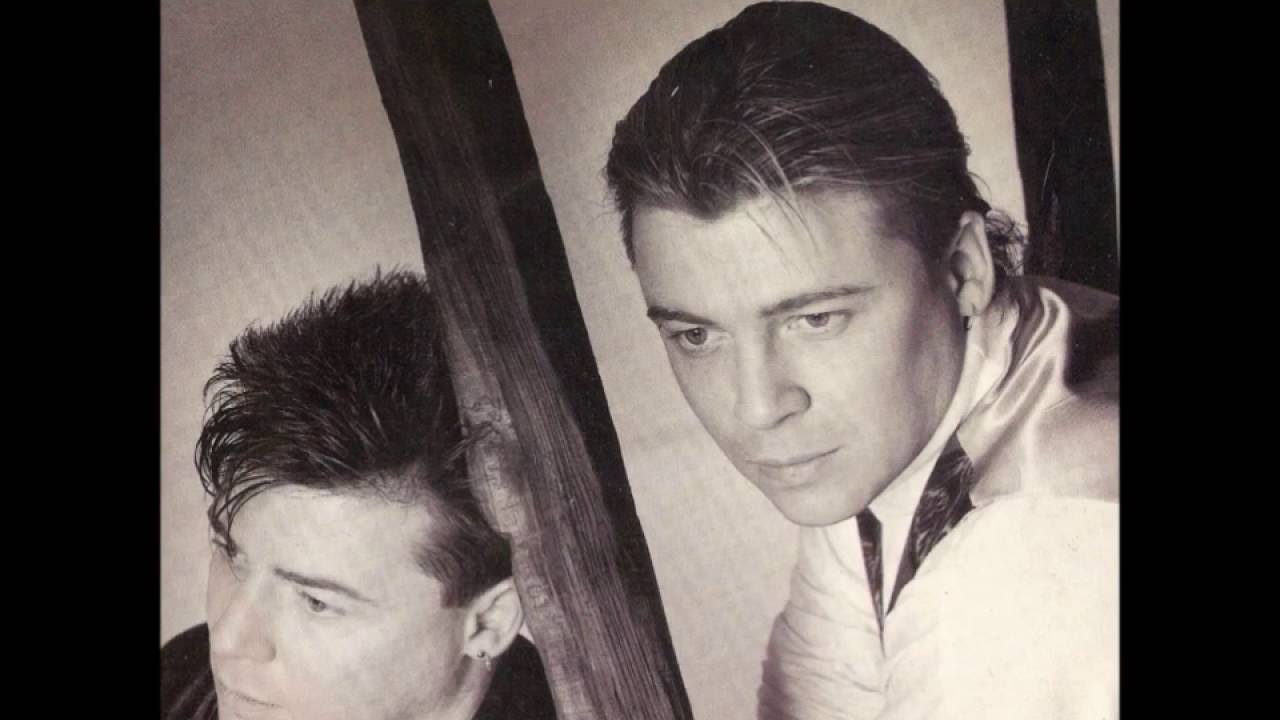 The Duel singing '(There's a) Living to be made' - YouTube