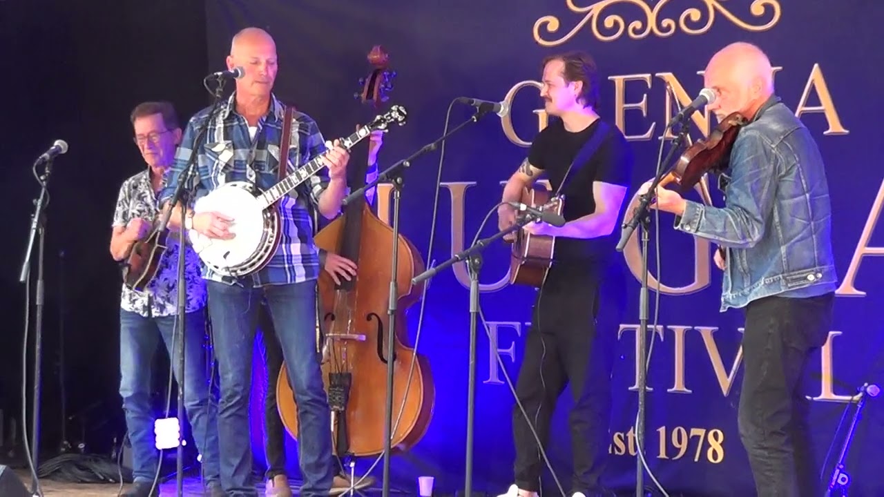 Swedish bluegrass band High on gras Somehow tonight - YouTube