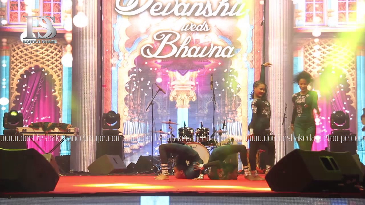 Contortionist Act Performance New Delhi Mumbai Double shake dance ...