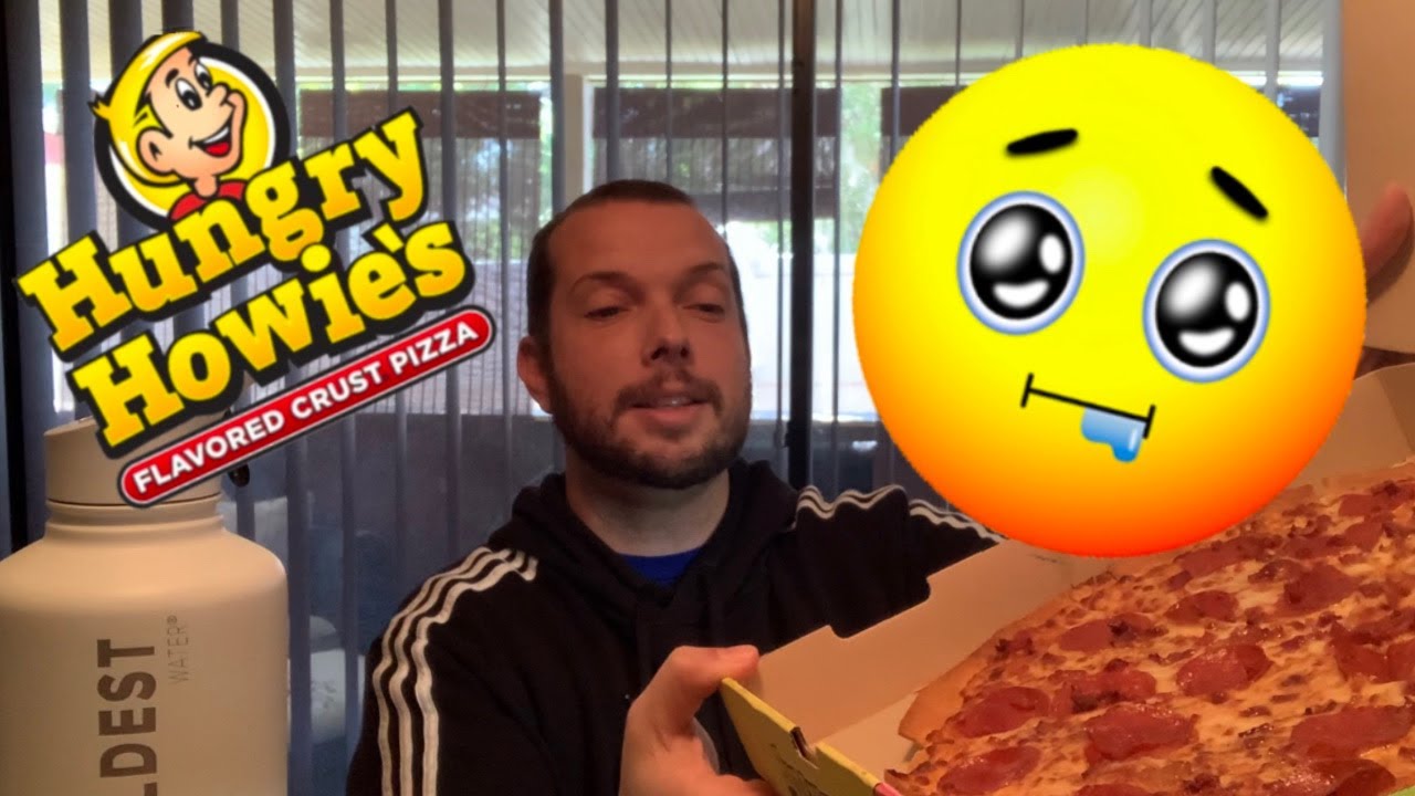 Hungry Howie's Large Pizza | Mukbang | Eat With Me - YouTube
