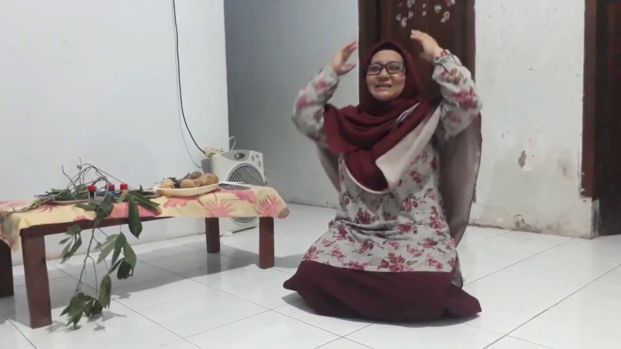MICRO TEACHING PAUD - TEMA UMBI-UMBIAN - YouTube