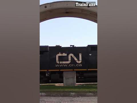 #shorts Manifest Train CN M301 With CN 3280 & CN 3870 Locomotives #railfans - YouTube