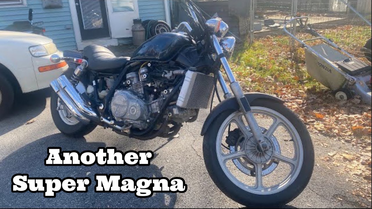 ANOTHER 1987 Honda Super Magna 700 VF700C - YouTube