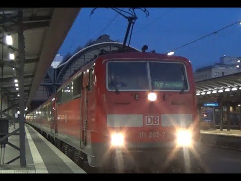 BR 111 207 und 111 227 mit purem E-Lok Sound! im Sandwich mit Modus ...