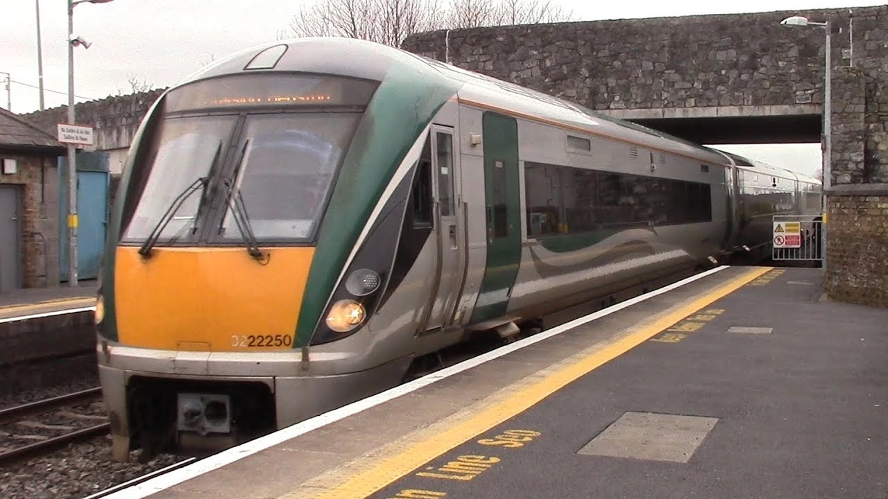 Irish Rail 22000 Class Intercity Train 22250 - Sallins & Naas, Kildare ...