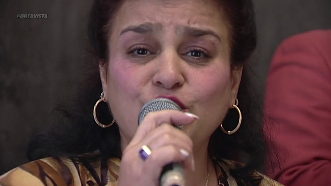 Panseluta chanteuse internationale - YouTube