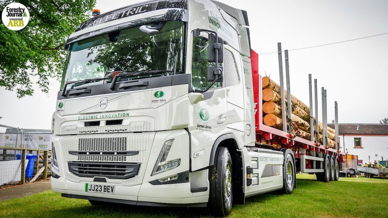 Introducing Scotland's first all-electric timber haulage truck - YouTube