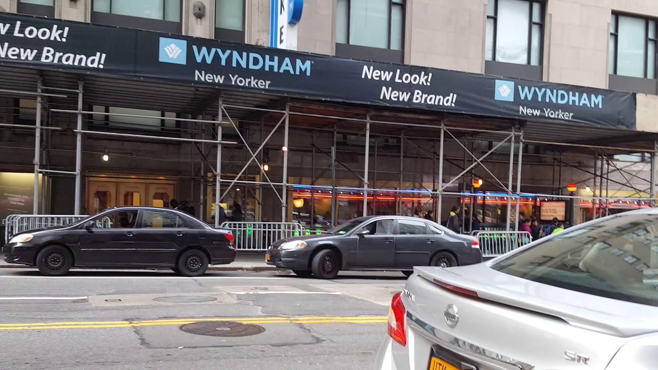 unmarked NYPD Chevy Impala poll over tow drivers in 34 street NYPD MTS ...