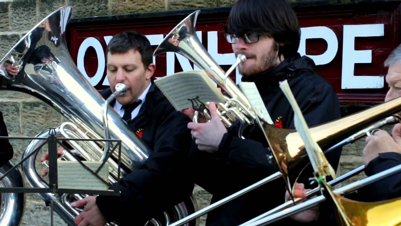 Adeste Fideles "O Come All Ye Faithful" - Hade Edge Band at KWVR - YouTube