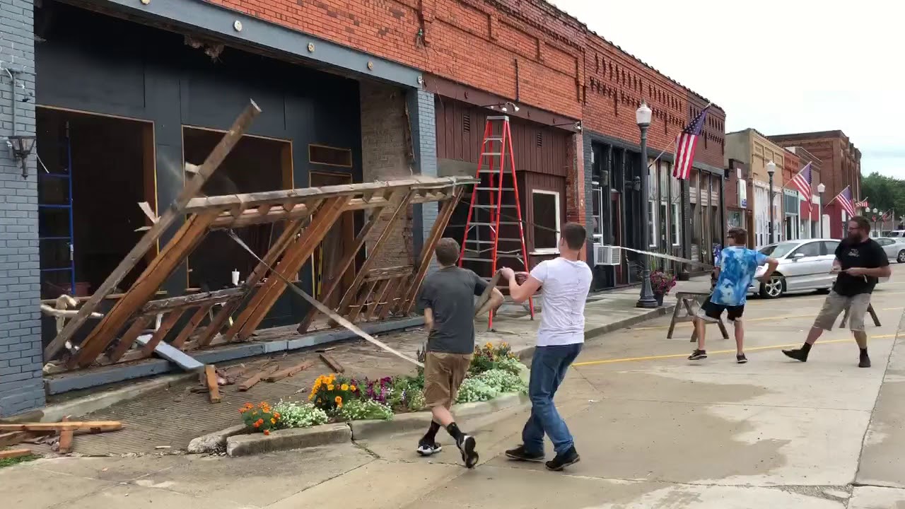 Demolition of storefront - YouTube