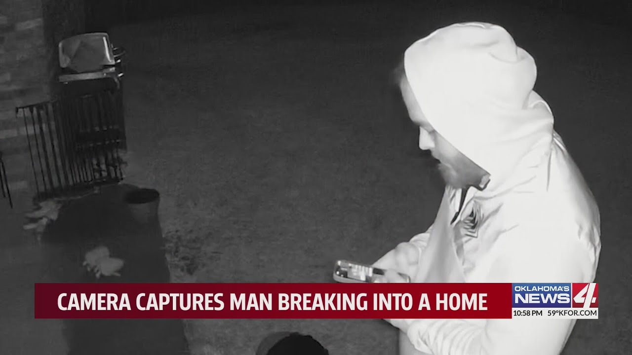 Camera captures man breaking into a home - YouTube