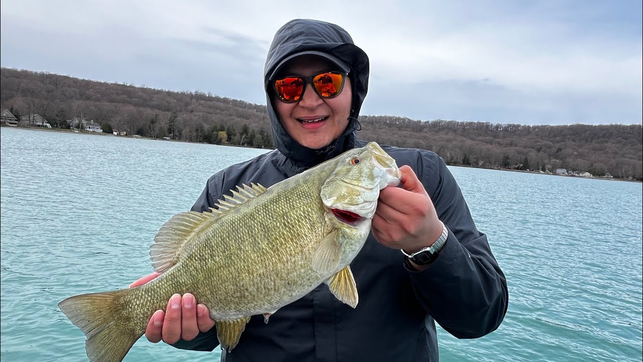 Michigan smallmouth bass fishing - YouTube