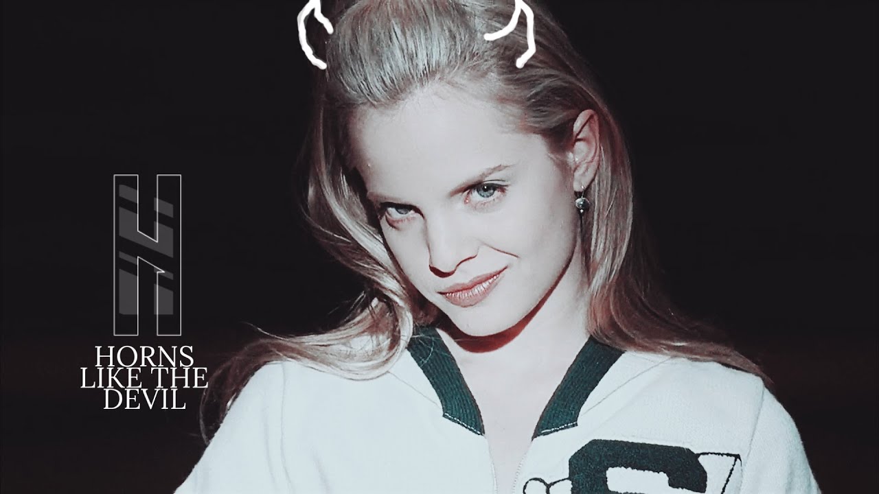 HORNS LIKE THE DEVIL | Angela Hayes [American Beauty] - YouTube