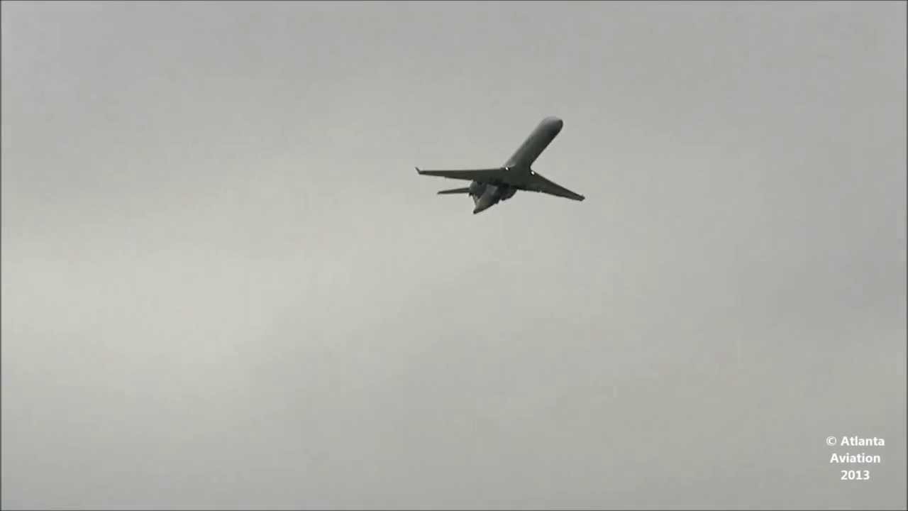 American Eagle CRJ-700 [N508AE] Takeoff from ATL Runway 27R - YouTube