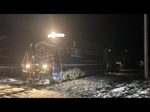 LSRC 304 and LSRC 4304 lead 327N into Alpena Michigan - YouTube