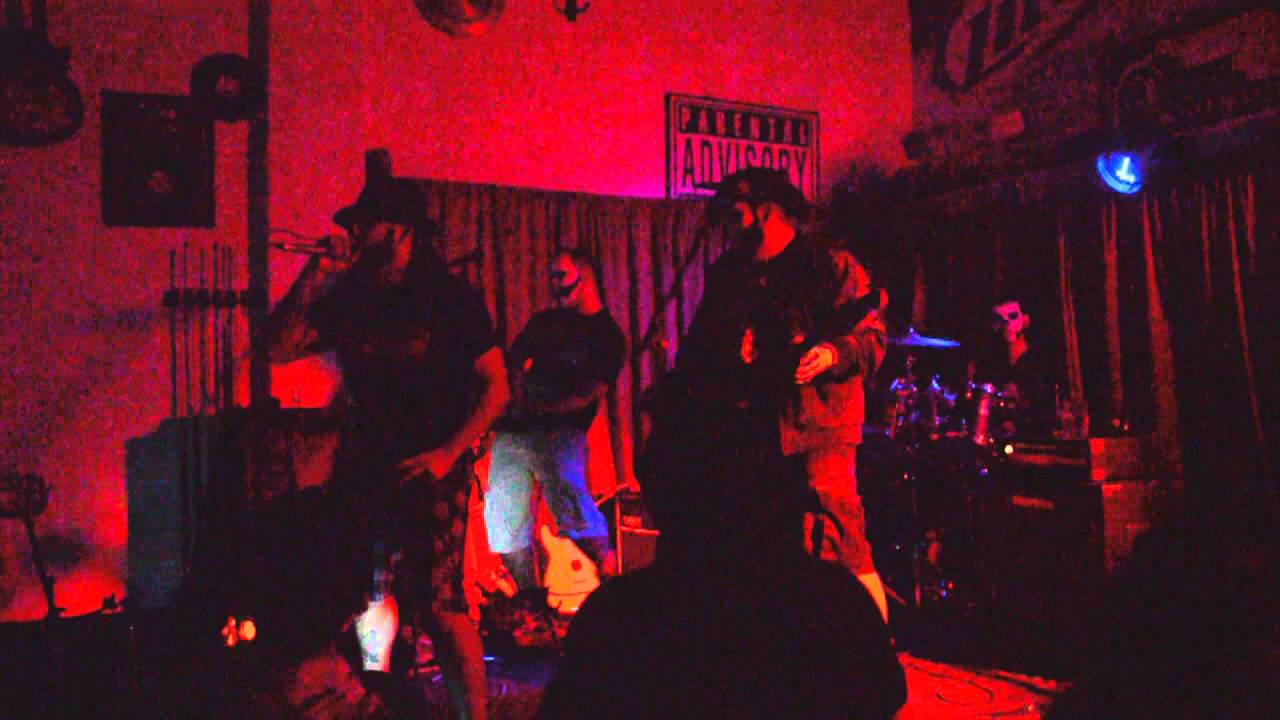 Scarecrow band, On the Rocks Tavern. Laredo Tx. - YouTube