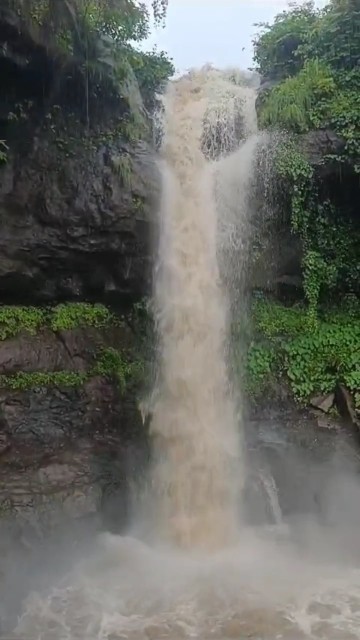 रौद्ररूप | Cross Waterfall | #raudrarup #waterfall #rain #water #shorts ...
