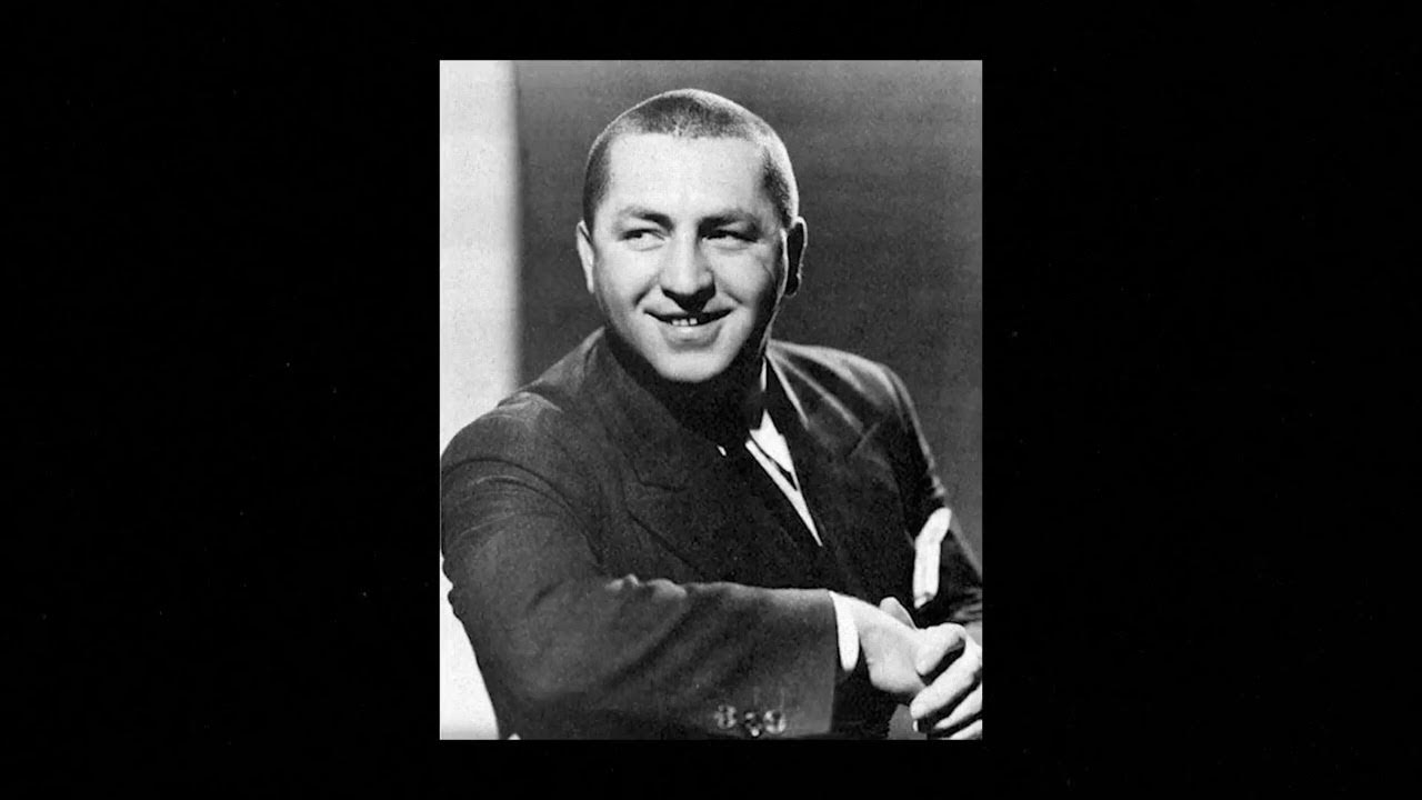 The STARTLING Guest At Curly Howard's FUNERAL Who SHOCKED Everyone - YouTube