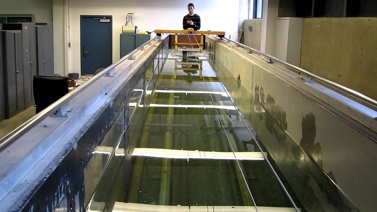 Towing Tank Test of Flapping Wing Hydroprower Generator (4Hz) - YouTube