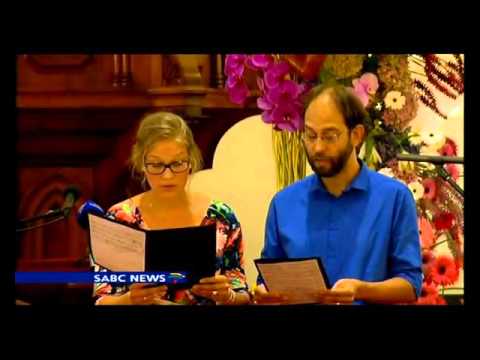 Tribute continue to pour in for music legend, Randall Wicomb - YouTube