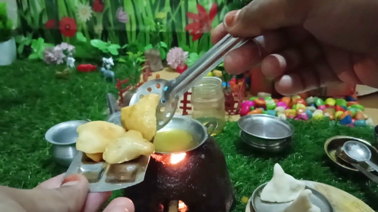 Miniature Samosa | Miniature Cooking | Samosa Recipe | How To Fold ...