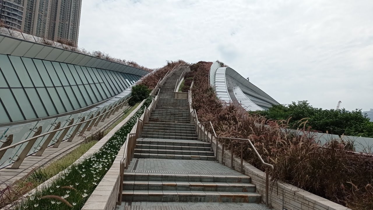 Sky Corridor Above West Kowloon Hongkong - YouTube