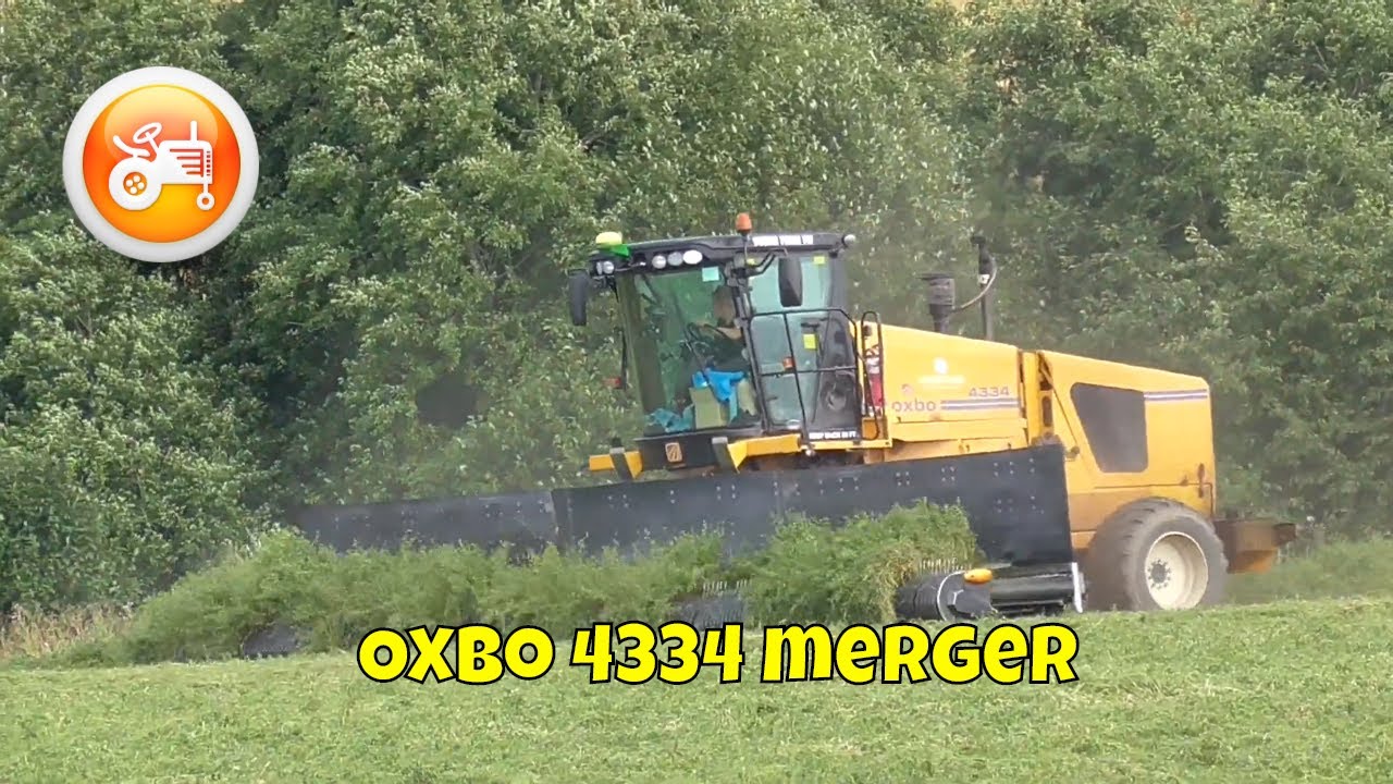 Silage 2020 | Oxbo 4334 self propelled merger - YouTube