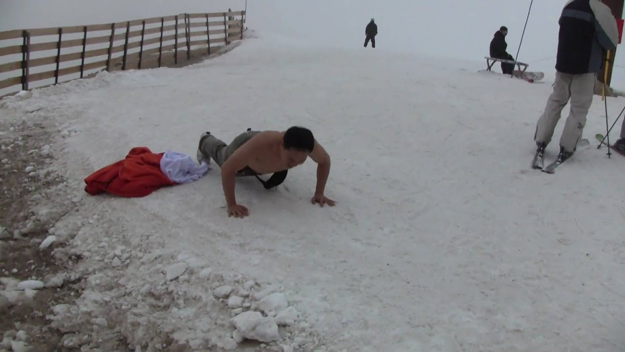 Wing Pang practiced Tai Chi on Snowy Mountain Top - YouTube