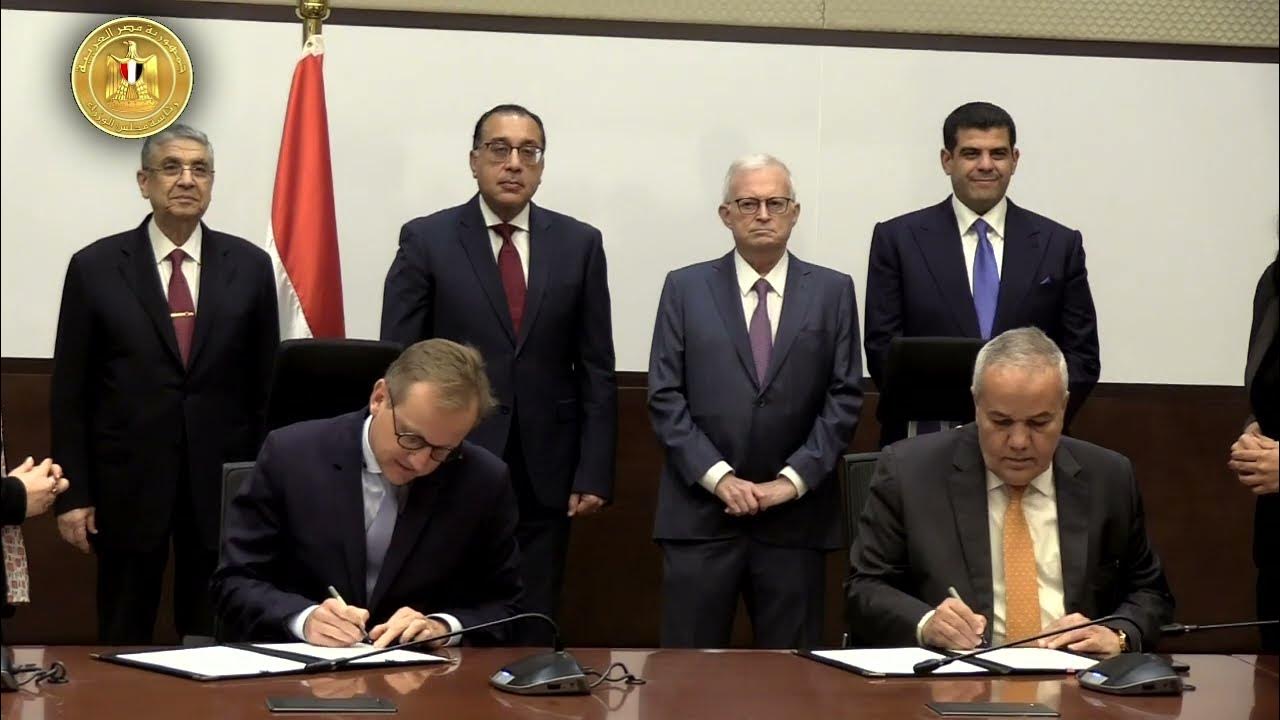 رئيس الوزراء يشهد توقيع مذكرة تفاهم لبدء دراسات مشروع تصدير الطاقة