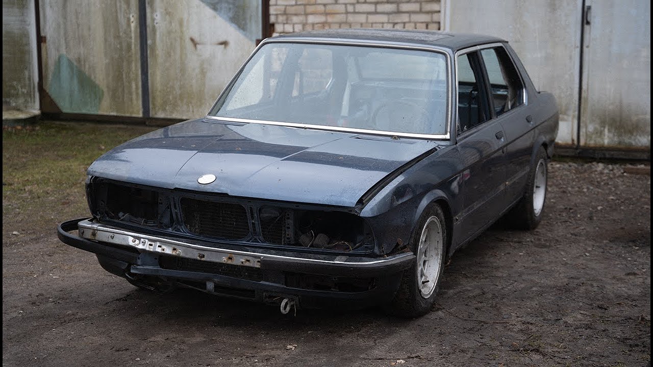 Starting BMW E28 525E After Years - YouTube